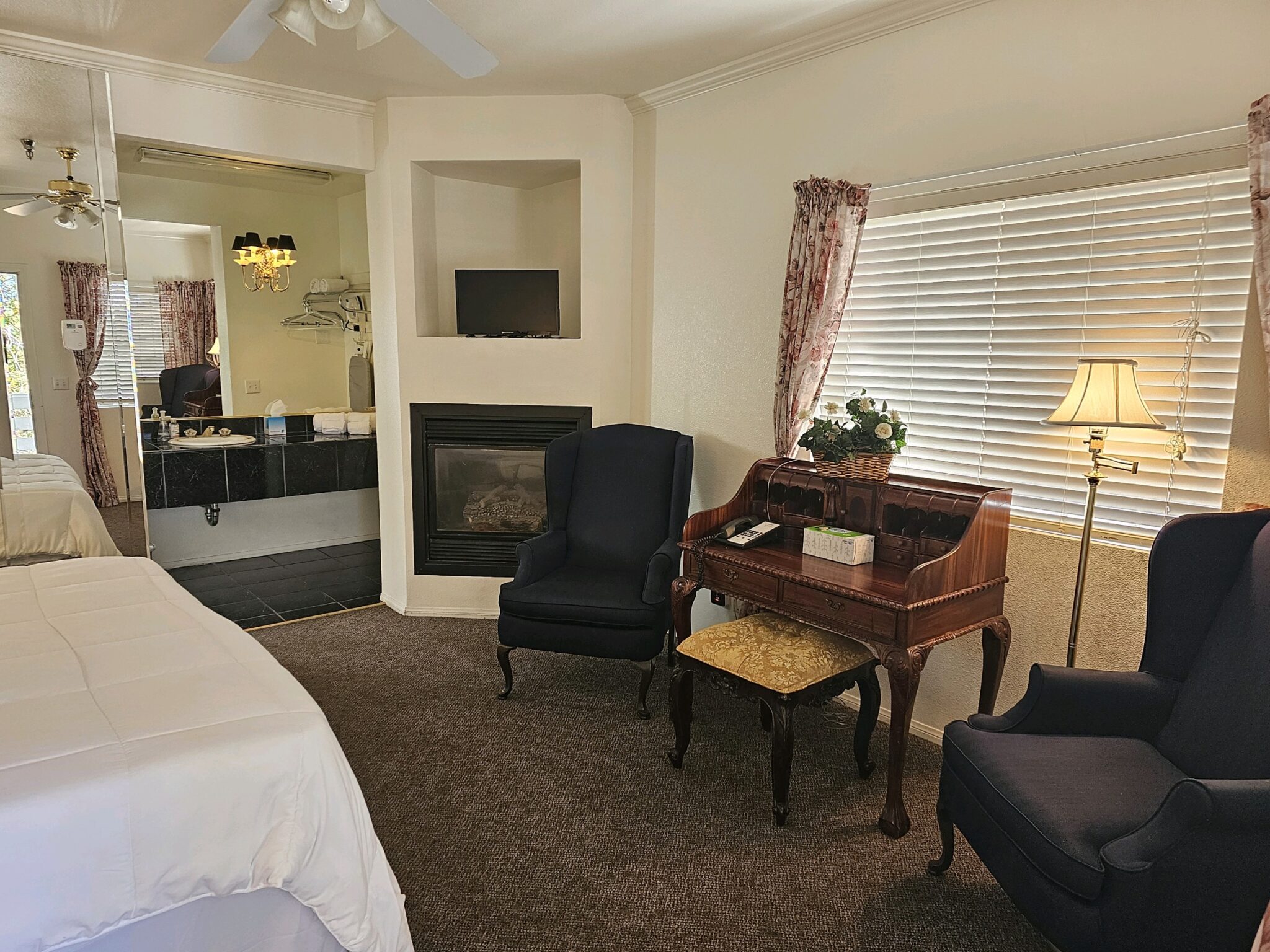 VIEW OUR ROOMS – Alhatti Christian Resort