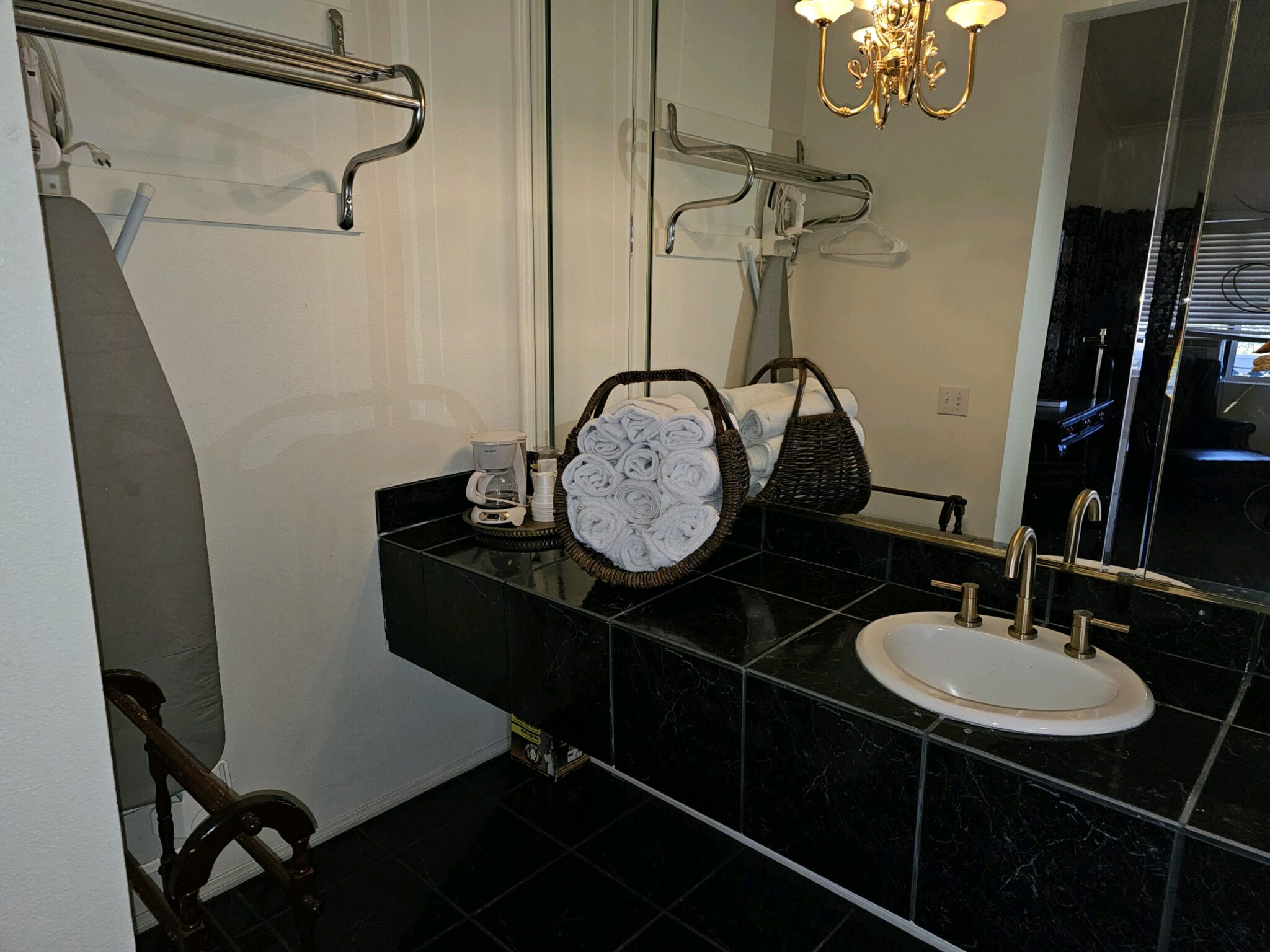 ROOMS. – Alhatti Christian Resort